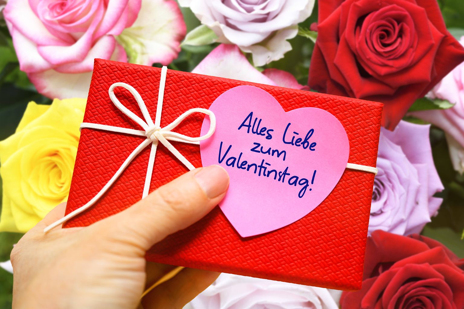 Verliebte Vögel und zwei Heilige: Deshalb feiern wir den Valentinstag ...