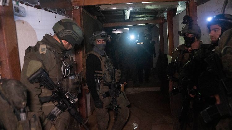 Infrastruktur des Terrors: Israel flutet Tunnel der Hamas im ...